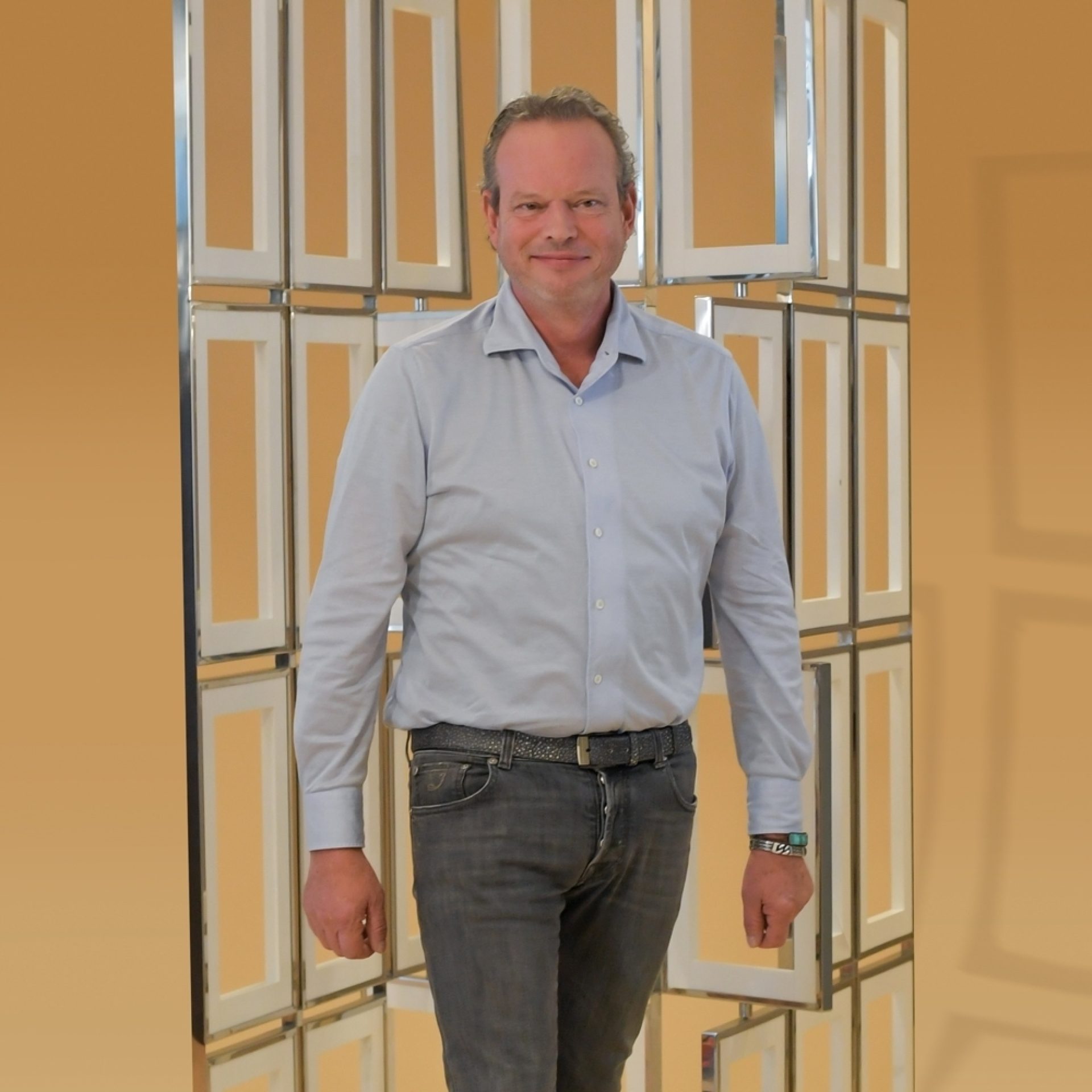 Invest secure and with personal guidance in crypto assets